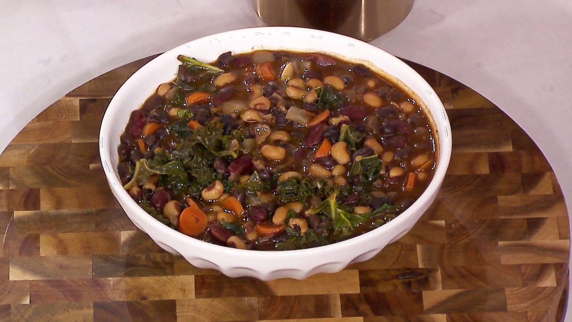 Try this simple bean and kale stew using pantry staples