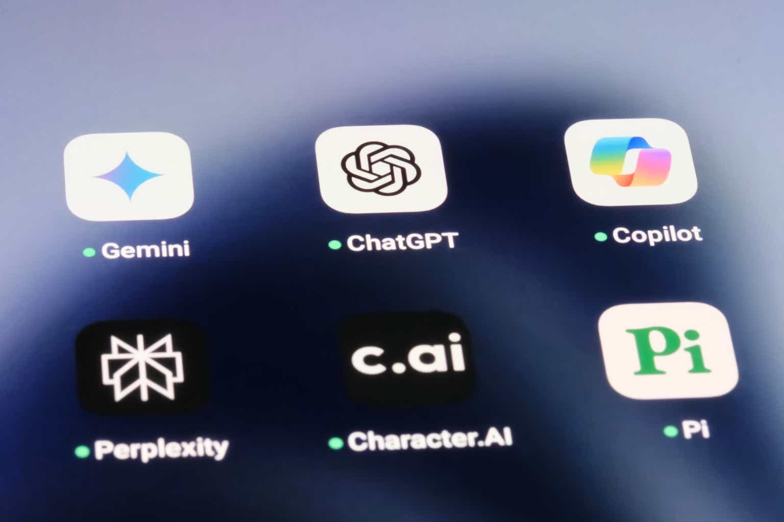 Google Gemini paid subscribers fall behind ChatGPT, Claude: report