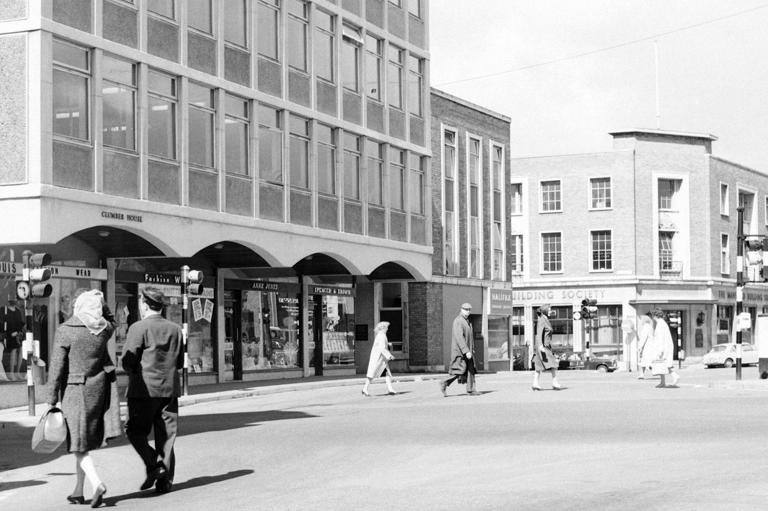 Retro: 14 fascinating pictures of Mansfield's Clumber Street through ...