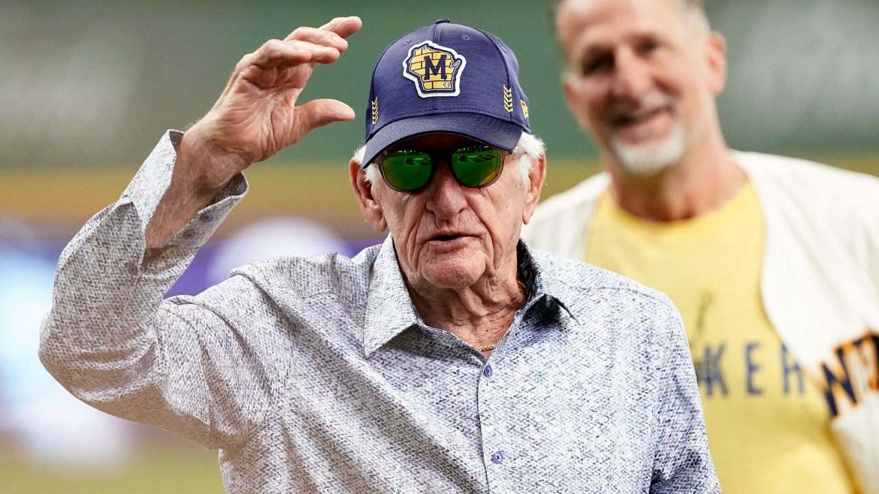 Bob Uecker, Brewers legend and Baseball Hall of Famer, passes away at 90