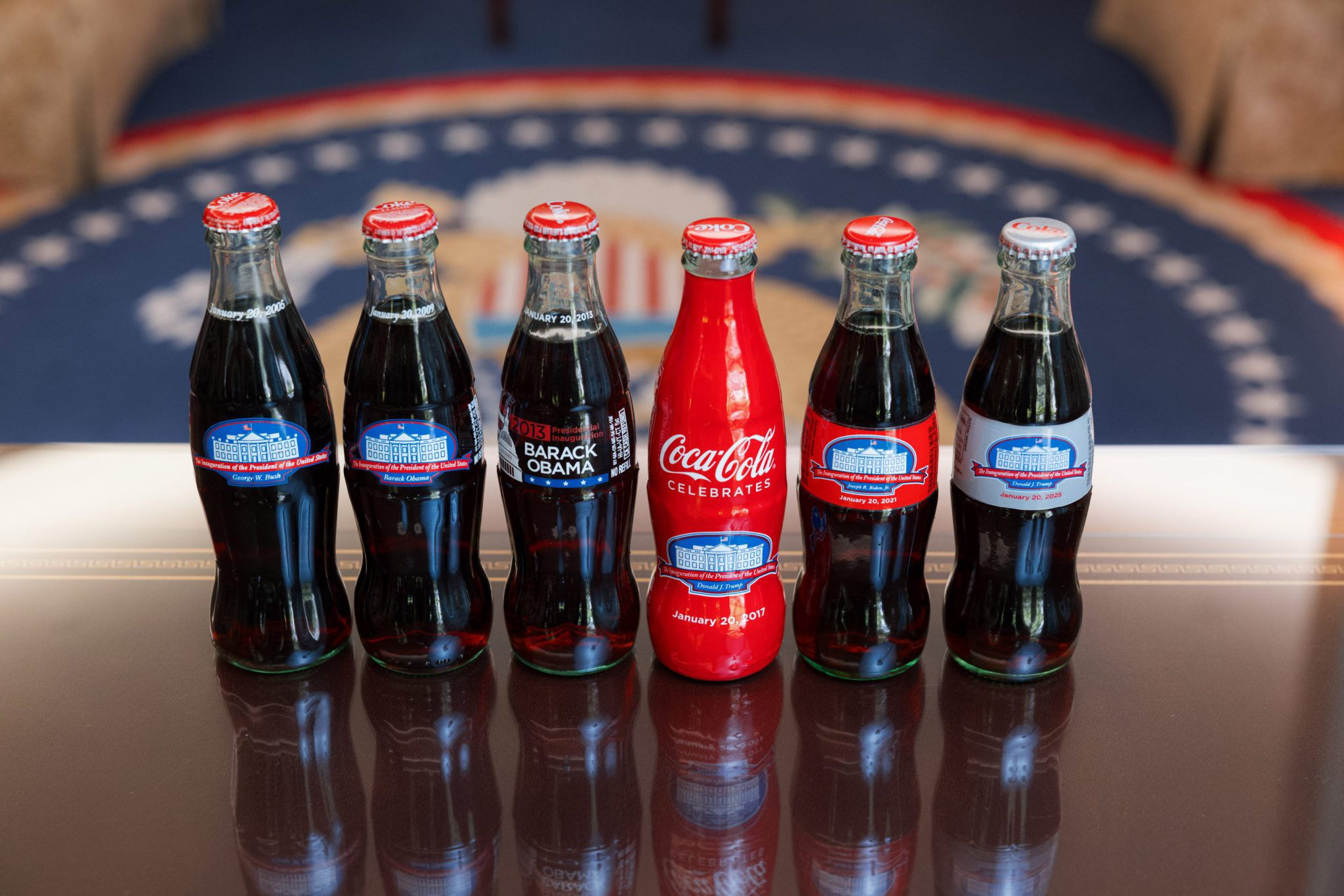 Coca-Cola CEO gifted Trump a special-edition bottle of Diet Coke for ... Coca-Cola CEO gifted Trump a special-edition bottle of Diet Coke for ...