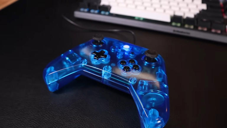 A hobbyist built an Xbox controller with a Wii U gamepad layout, and so ...