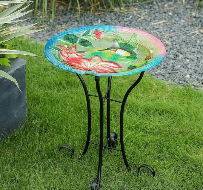 19 Best Bird Baths and Fountains for Attracting Birds