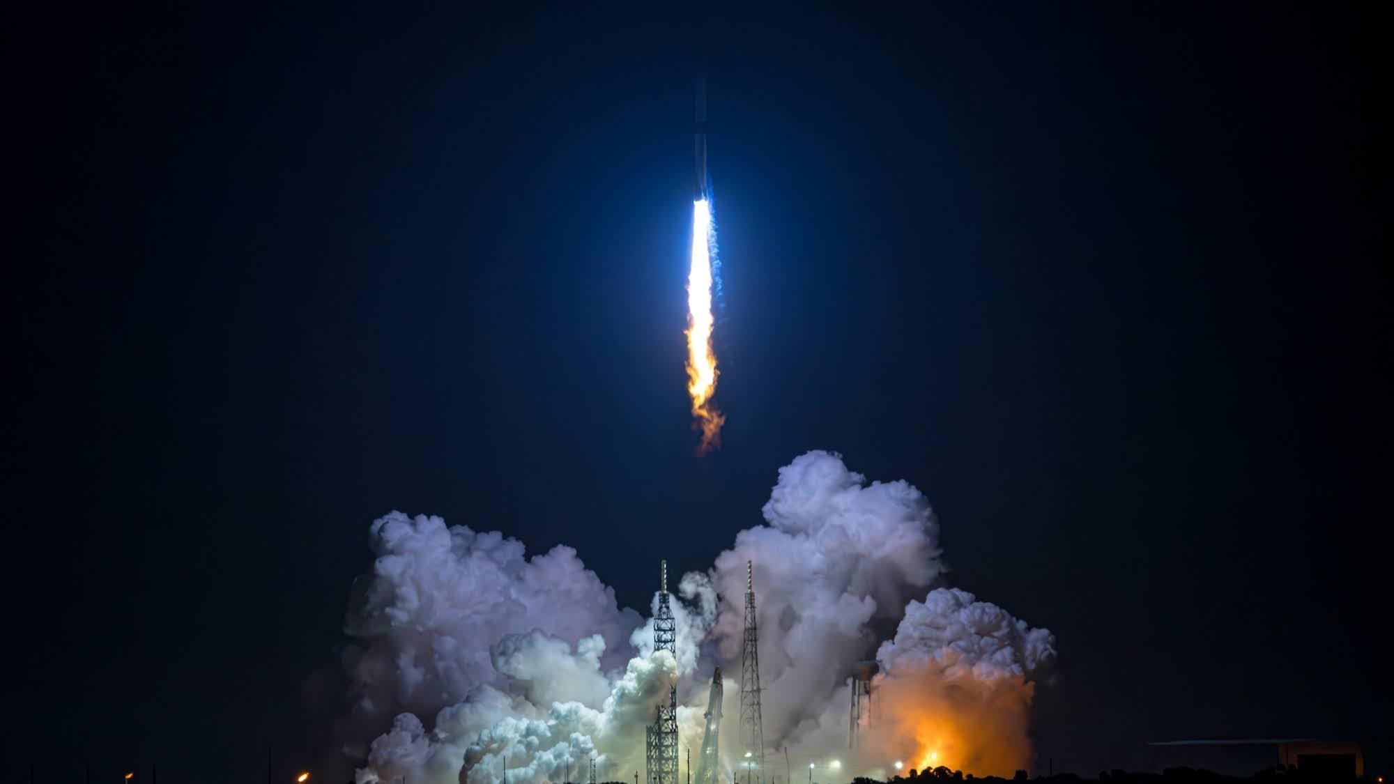 Blue Origin’s Giant New Glenn Rocket Reaches Orbit on Its First Try