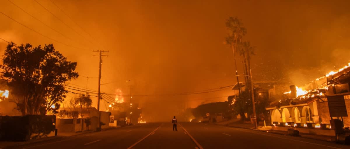 FACT CHECK: No, Firefighters in LA Are Not Fighting Wildfires Using ...