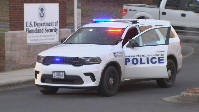 As Trump enters office, hundreds try to meet with ICE