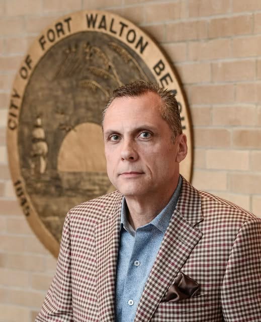 Dennis Reeves named interim city manager for Fort Walton Beach