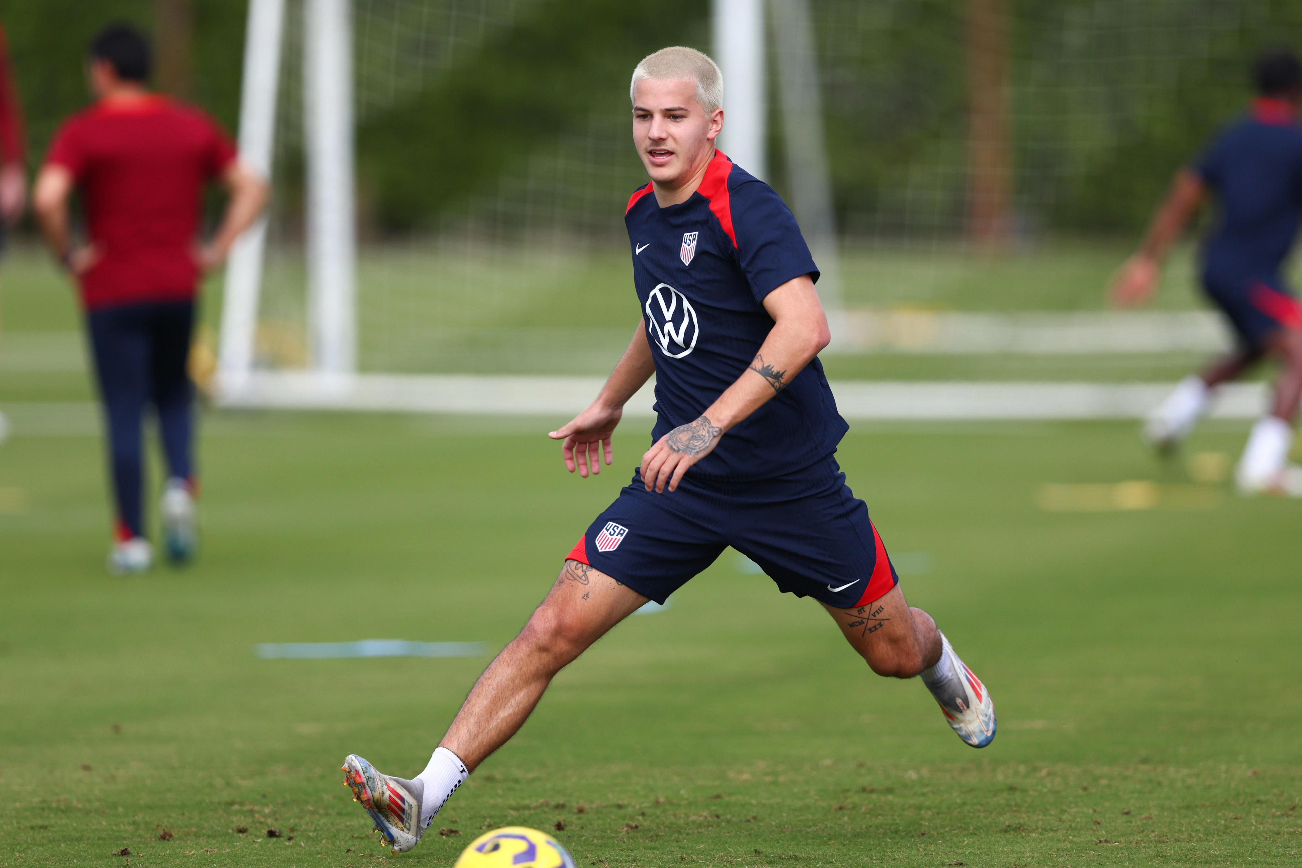 USMNT left back Tolkin joins Holstein Kiel in $3m transfer from New ...