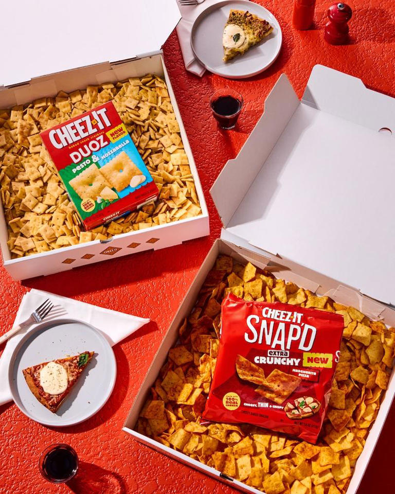 We Tried That: Cheez-It's Newest Flavor — Snap’d Margherita Pizza
