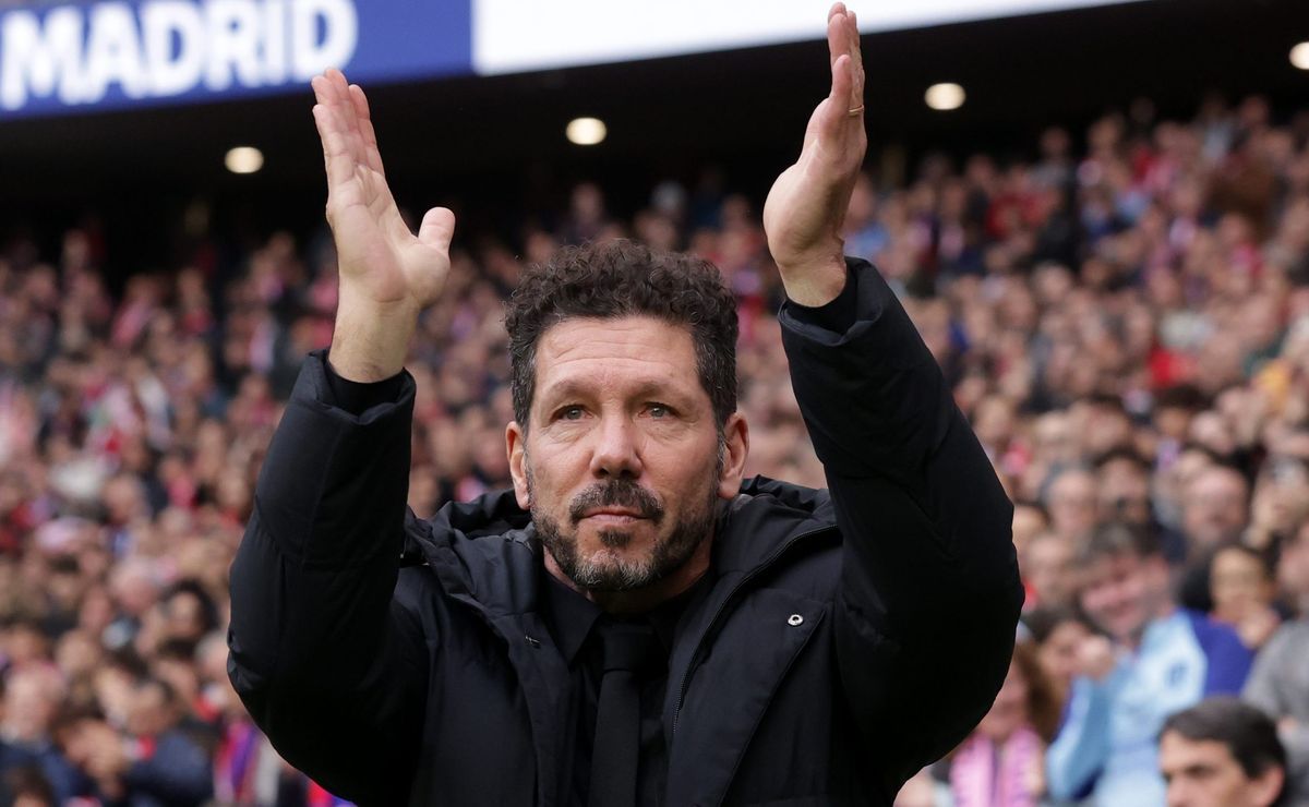 El premio que el Cholo Simeone le ganó a Hansi Flick y Carlo Ancelotti ...