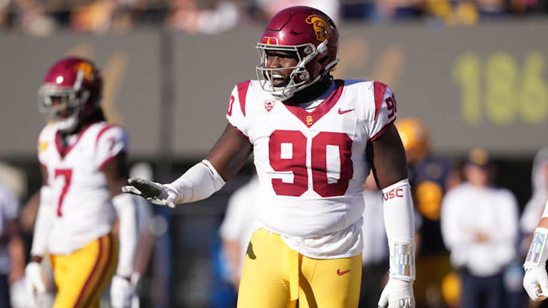 Oregon Ducks’ Bear Alexander's NIL Valuation After USC Transfer
