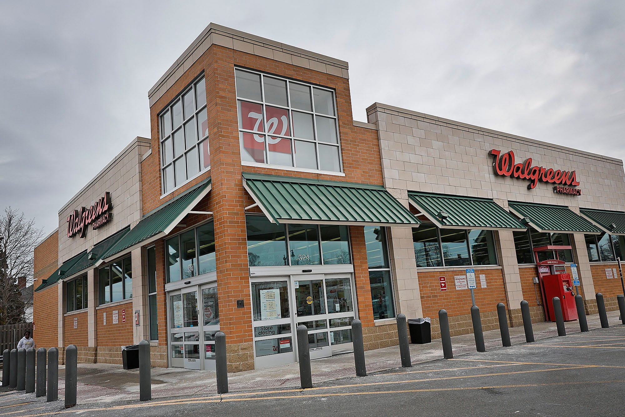 Walgreens will close 450 stores in 2025. Are AZ stores on the list ...