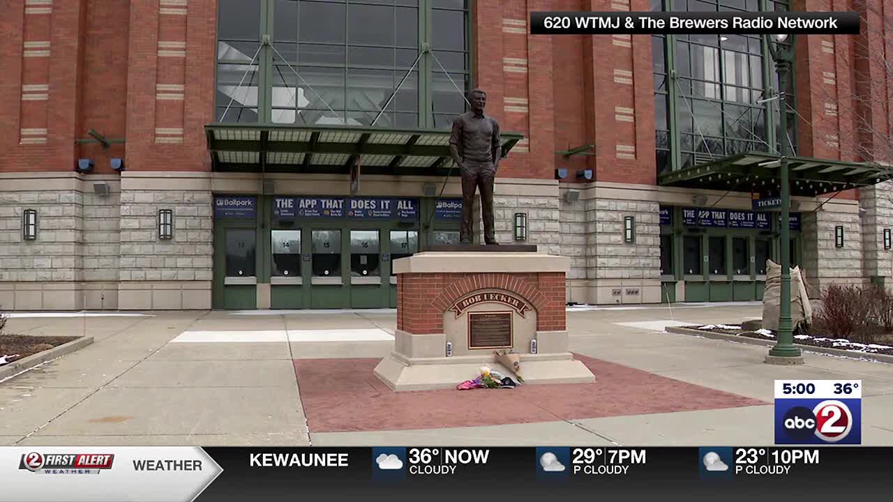 Remembering Brewers announcer and ‘Mr. Baseball’ Bob Uecker