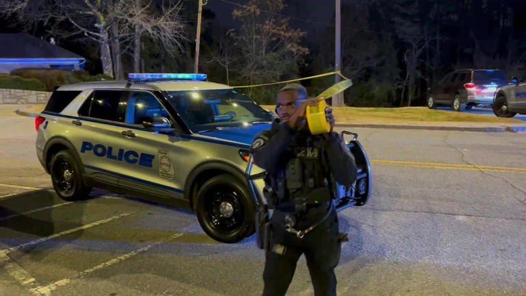 Stone Mountain Park shooting: Man fires shots at peak, shoots self ...