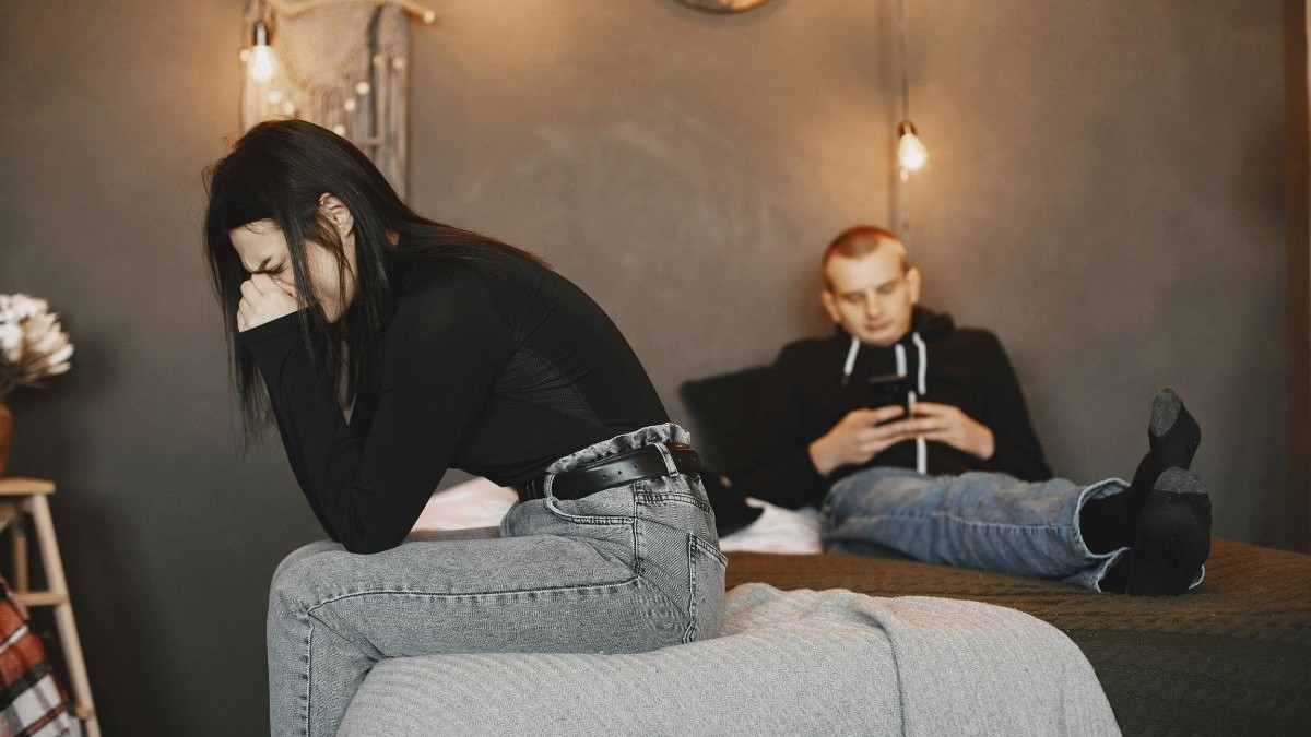 7 Reasons Why I Can't Express My Feelings