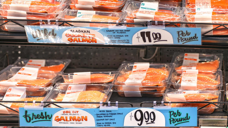 Here Are The Biggest Differences Between Wild And Farmed Salmon