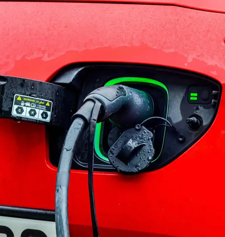 A velocidade está a destruir a autonomia do teu carro elétrico