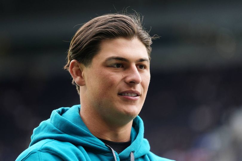 Louis Rees-Zammit faces tough NFL decision as Wales rugby return option ...