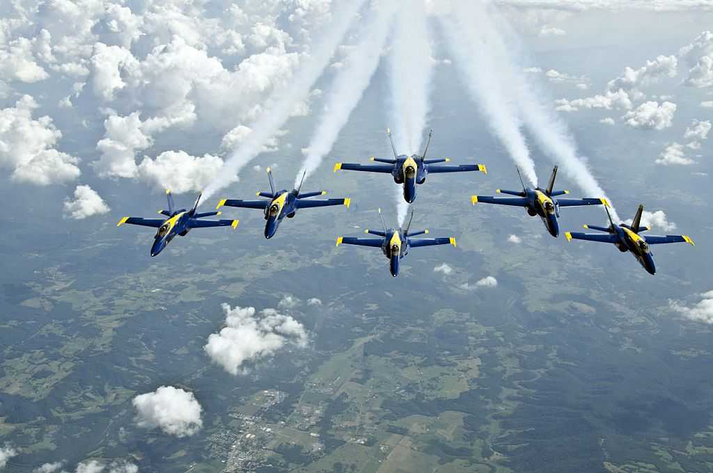 Look up! Blue Angels flying over Salinas Thursday