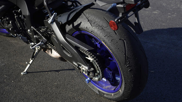 Yamaha R1 Vs R7 Buyers Guide: Which Should You Pick Up For Track Day Fun?