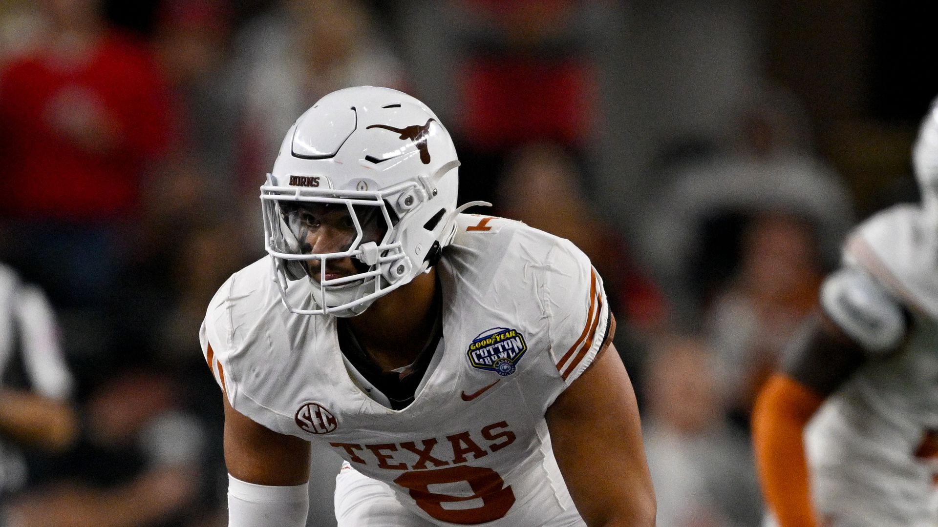 Edge Trey Moore is returning to Texas for the 2025 season