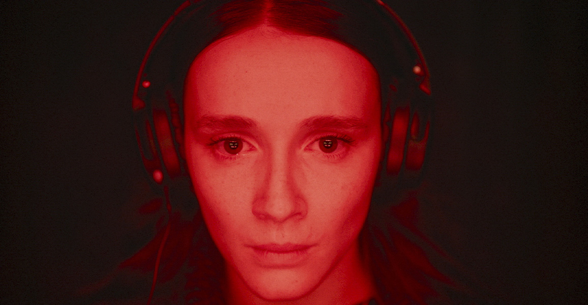 Stream It Or Skip It: ‘Red Rooms’ on Shudder, a Riveting Canadian ...