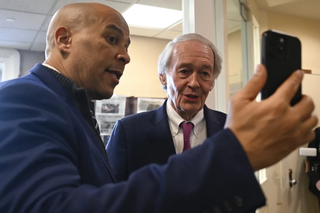 Videos showing dozens of Democratic senators reading same anti-Trump ...