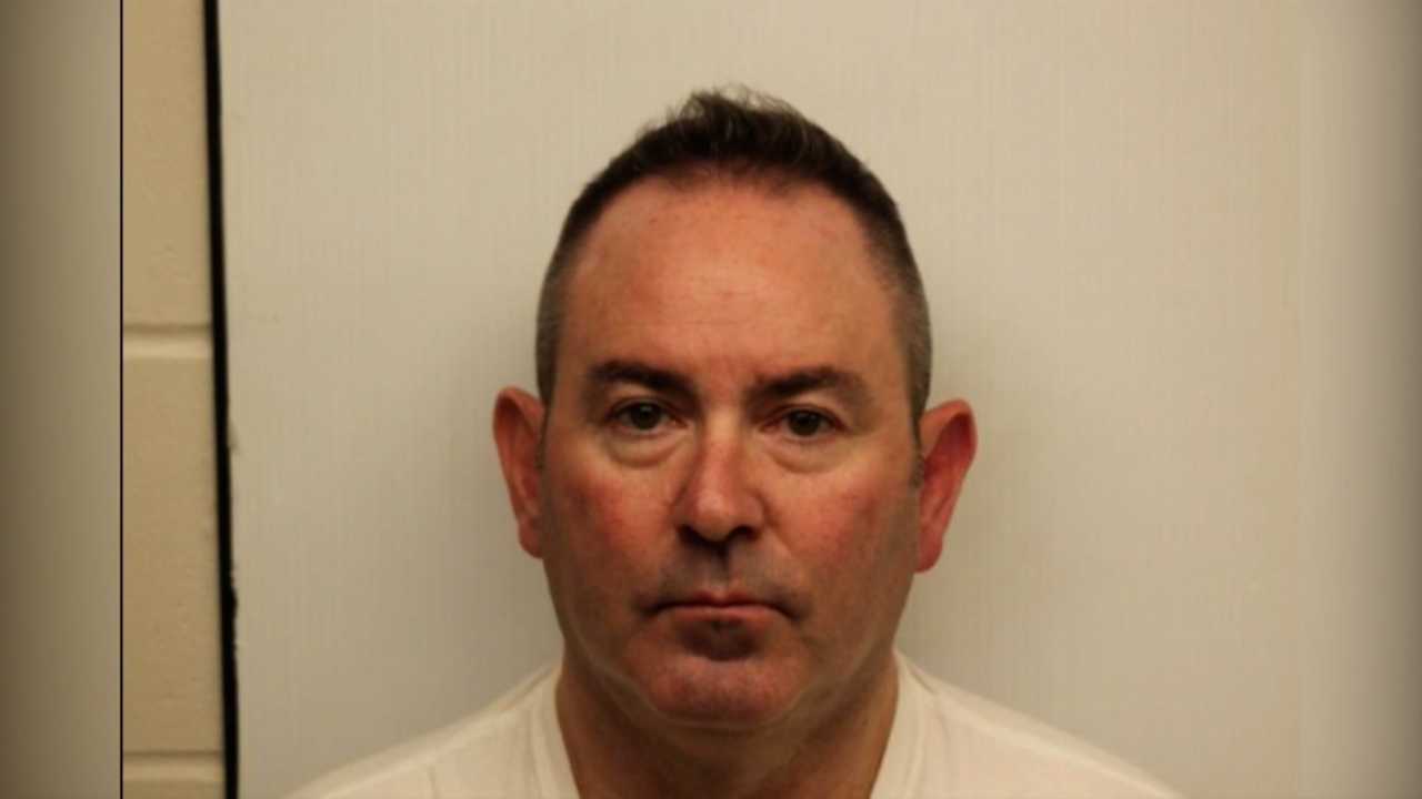 Authorities: Airline pilot arrested in Savannah smelled of alcohol at ...