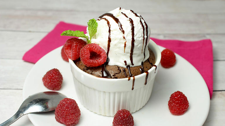 Chocolate lovers - Nutella molten chocolate cake