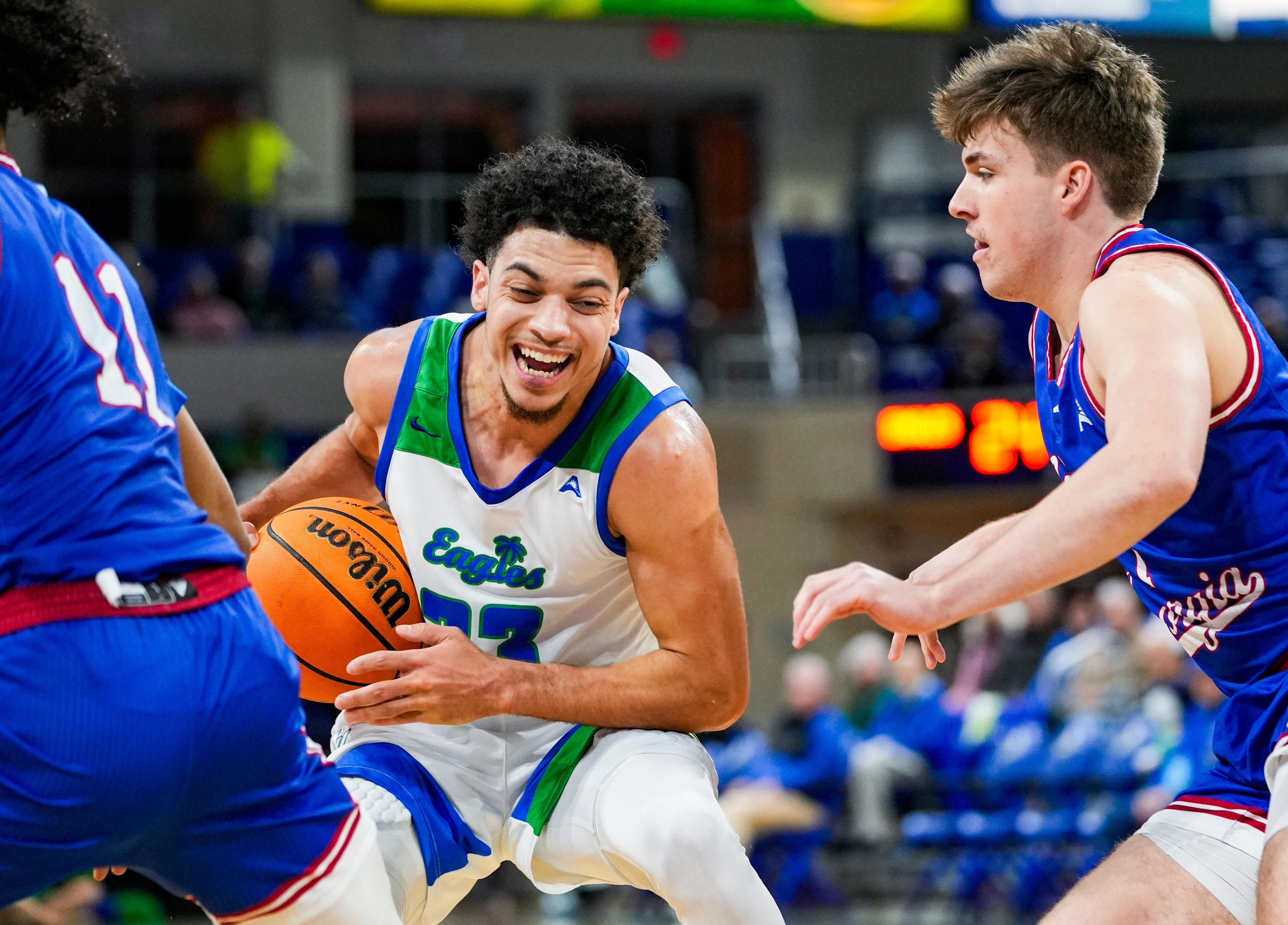 FGCU men's basketball stays hot, wins third straight with blowout over ...