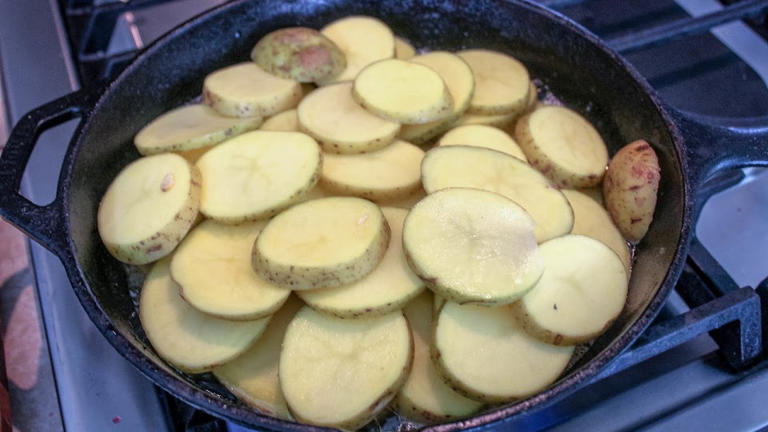 While We Were Cooking These Potatoes, We Thought There Was Too Much Oil ...