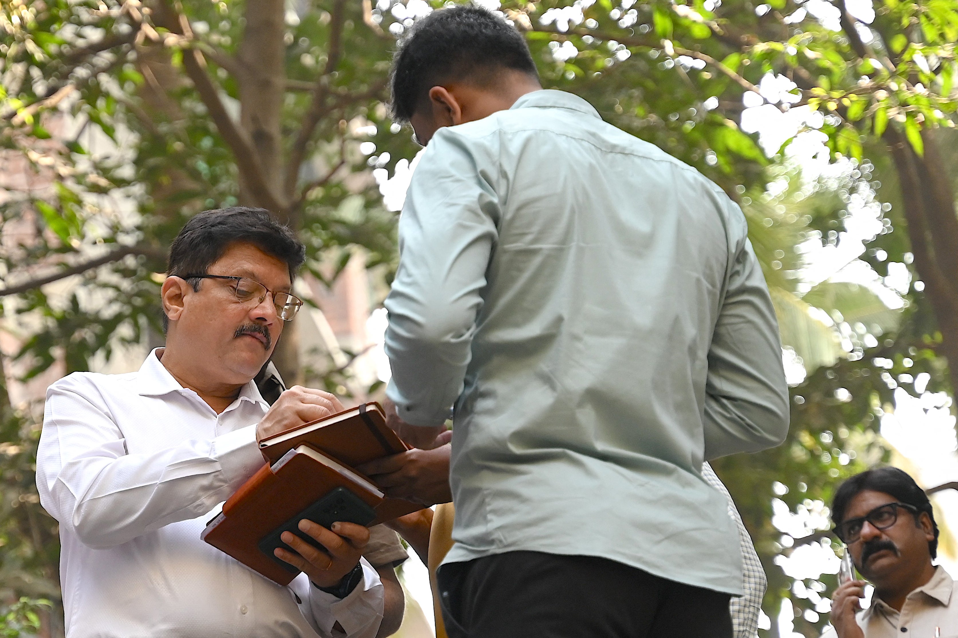 Saif Ali Khan attack: Suspected assailant who stabbed Bollywood actor ...