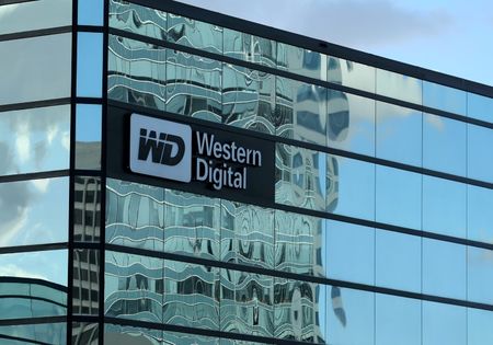 Western Digital issues preliminary results, announces surprise CFO ...
