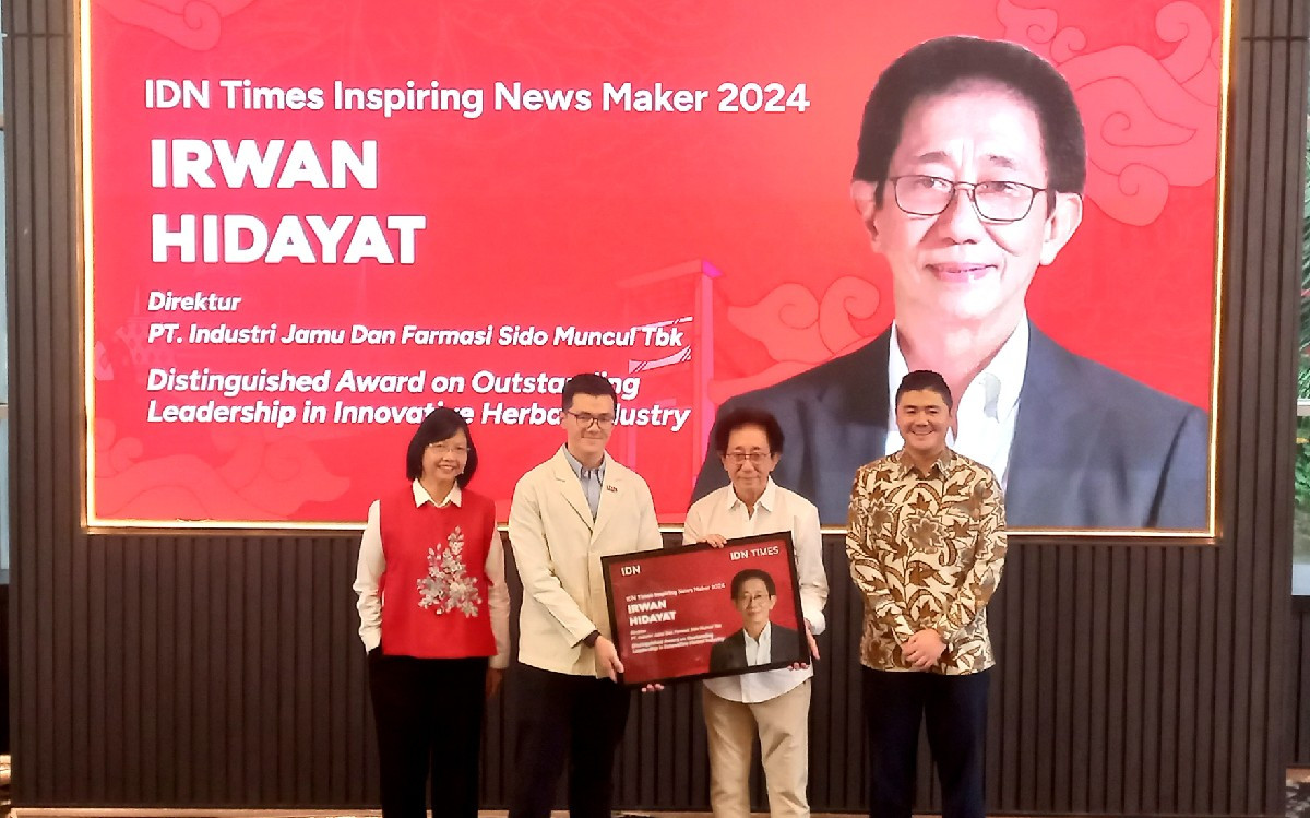 Direktur Sido Muncul Irwan Hidayat Raih Penghargaan IDN Times Inspiring News Maker 2024