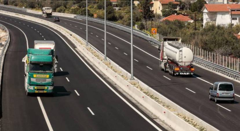 Ολύμπια Οδός: Πως έγινε το τροχαίο με δυο τραυματίες στην Παναγοπούλου