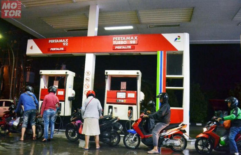 Apa Iya Isi BBM di SPBU saat Hujan Bisa Dapat Lebih Banyak, Ini Penjelasannya