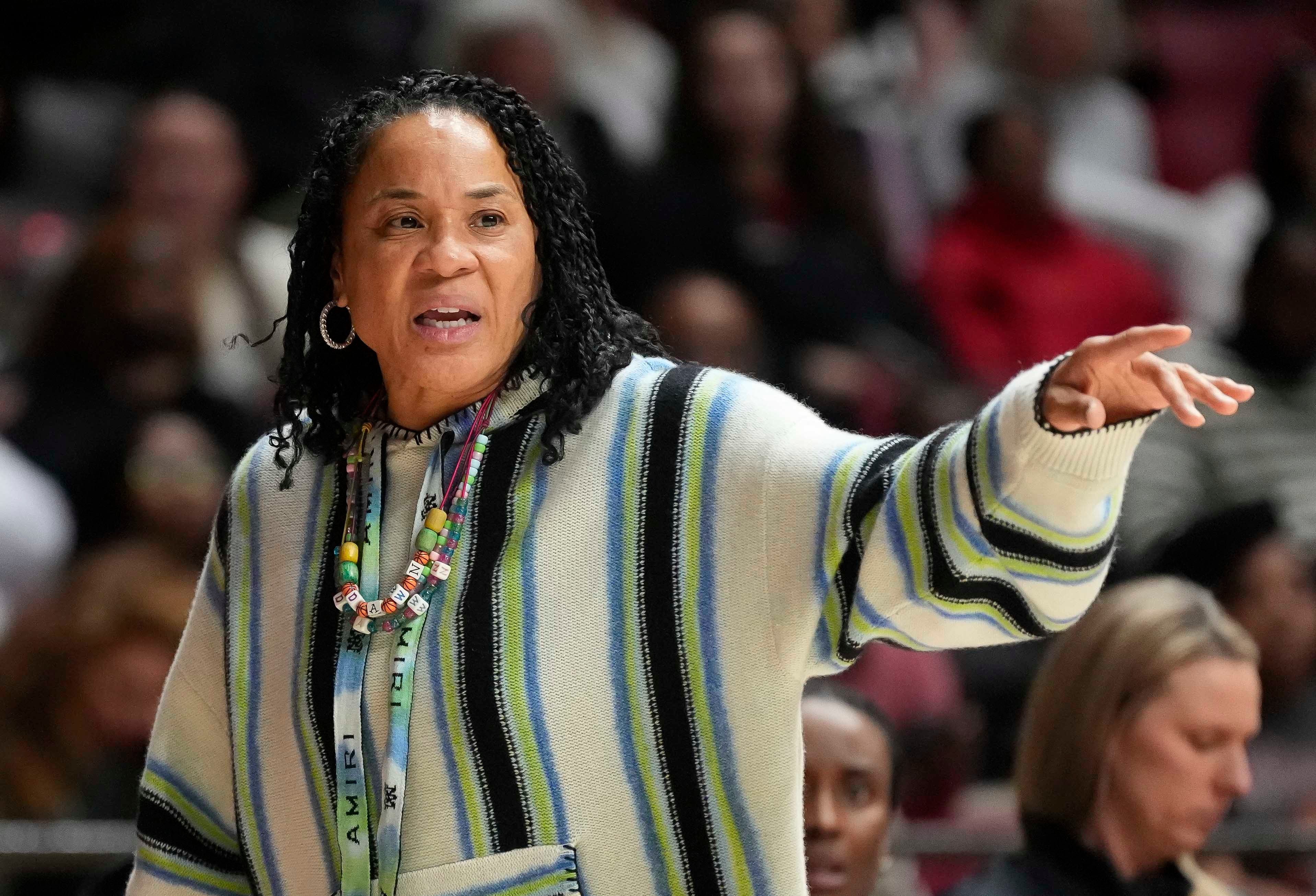 What Dawn Staley said about Pat Summitt's influence ahead of South ...