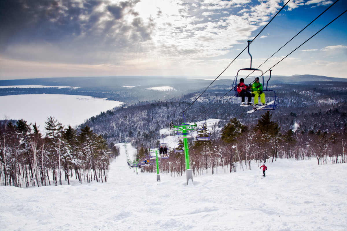 300 Inches of Snow: Michigan Peninsula Hits Impressive Milestone