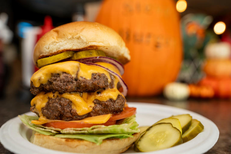 National Hamburger Day specials: Wendy's one cent burger, free food at ...