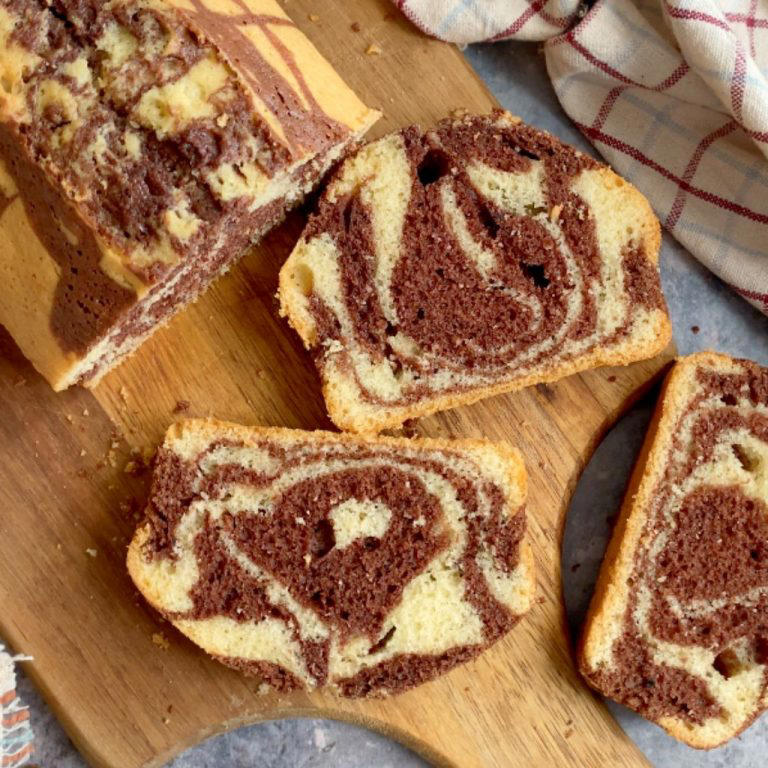 Plumcake bicolore con impasto all’acqua: soffice e facilissimo