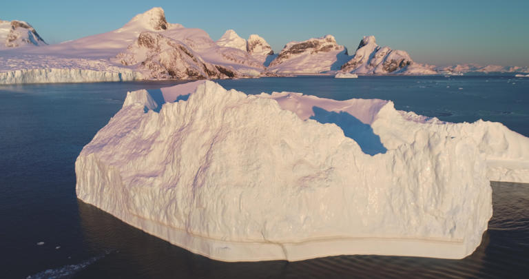 Země má nyní šestý oceán: Při pohledu z vesmíru se rodí v reálném čase