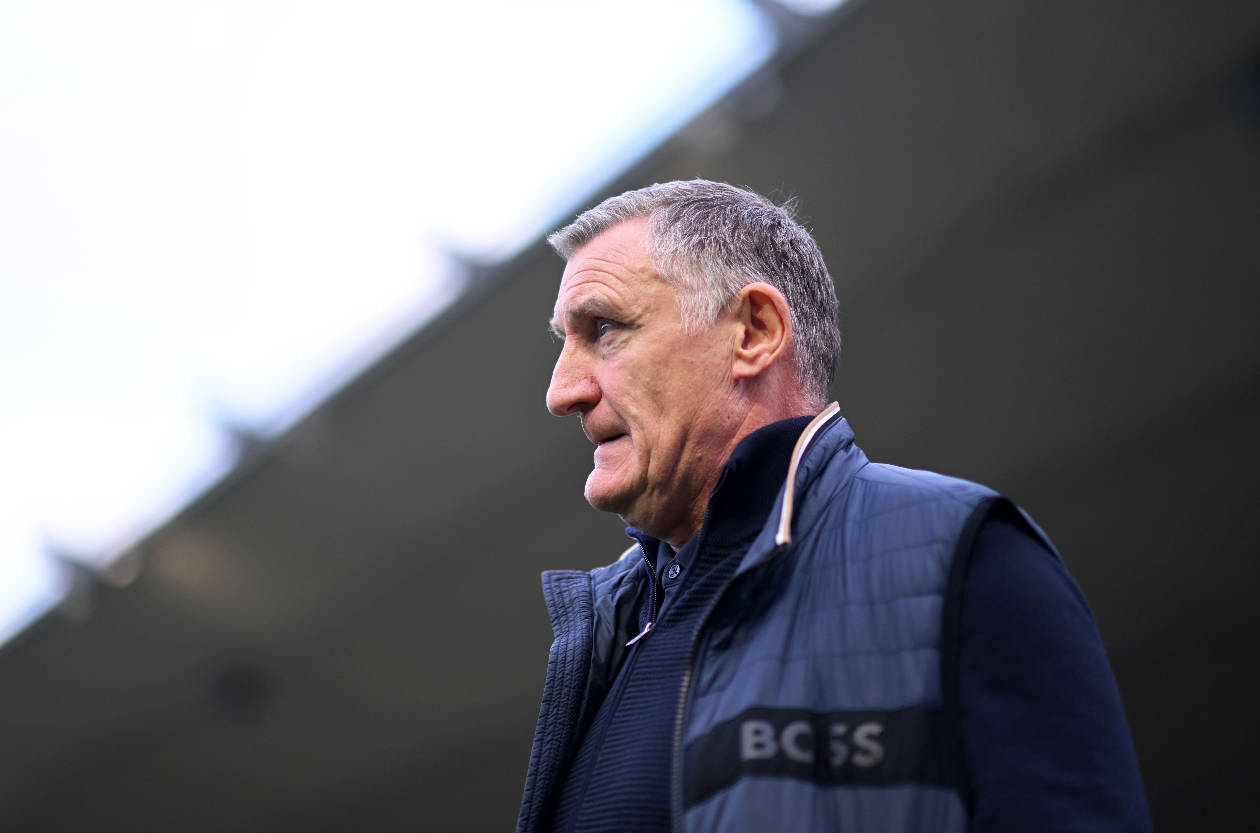 Ex-Sunderland boss Tony Mowbray 'resumes talks' with Championship ...