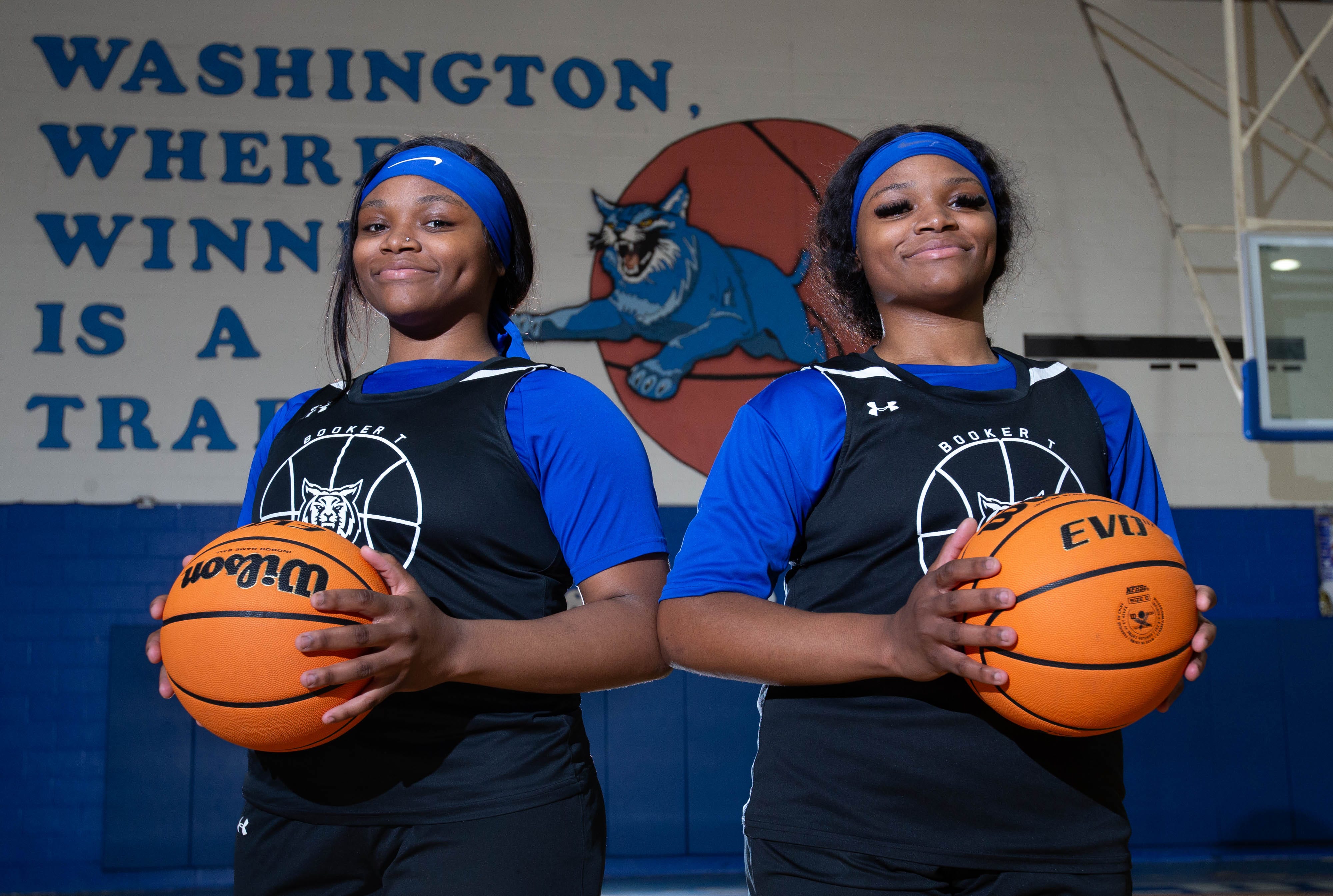 Twins (Part 1): Bonner sisters excelling with Washington girls basketball