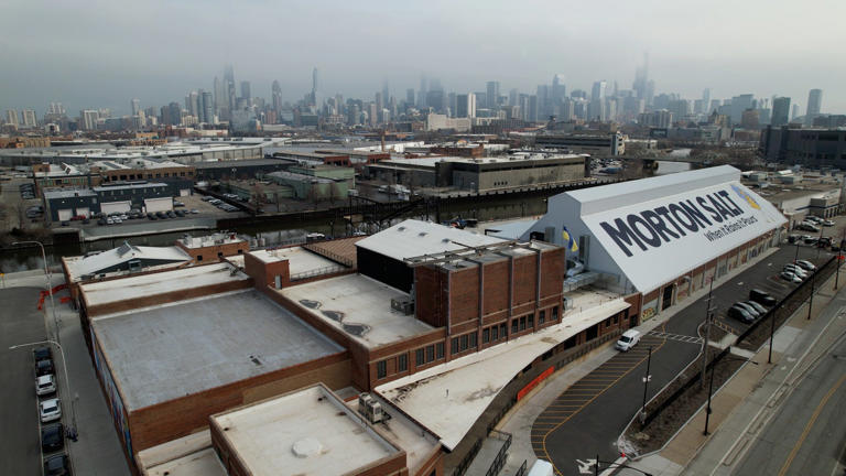 Chicago weather: Weekend snow gives way to warmer days ahead