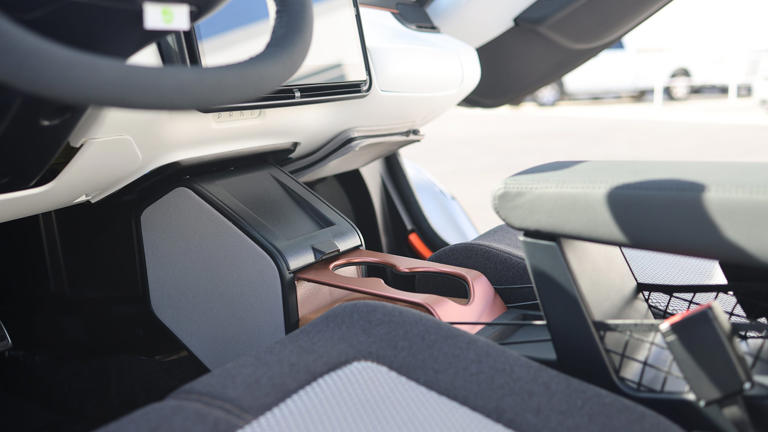 Aptera Says Its $40,000 Solar-Powered EV Is Finally Coming This Year ...