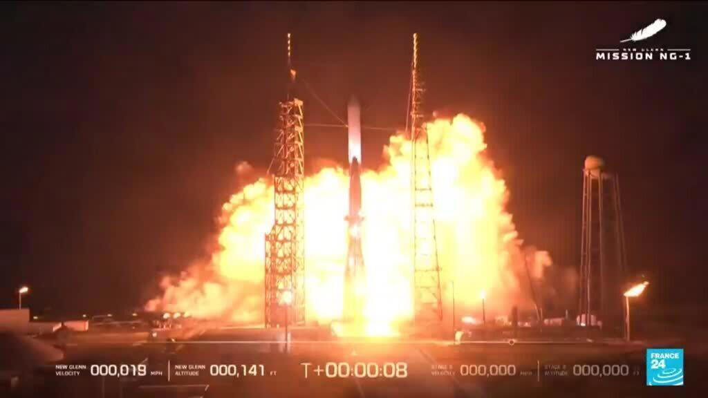 SpaceX catches Starship booster again, but upper stage explodes SpaceX catches Starship booster again, but upper stage explodes