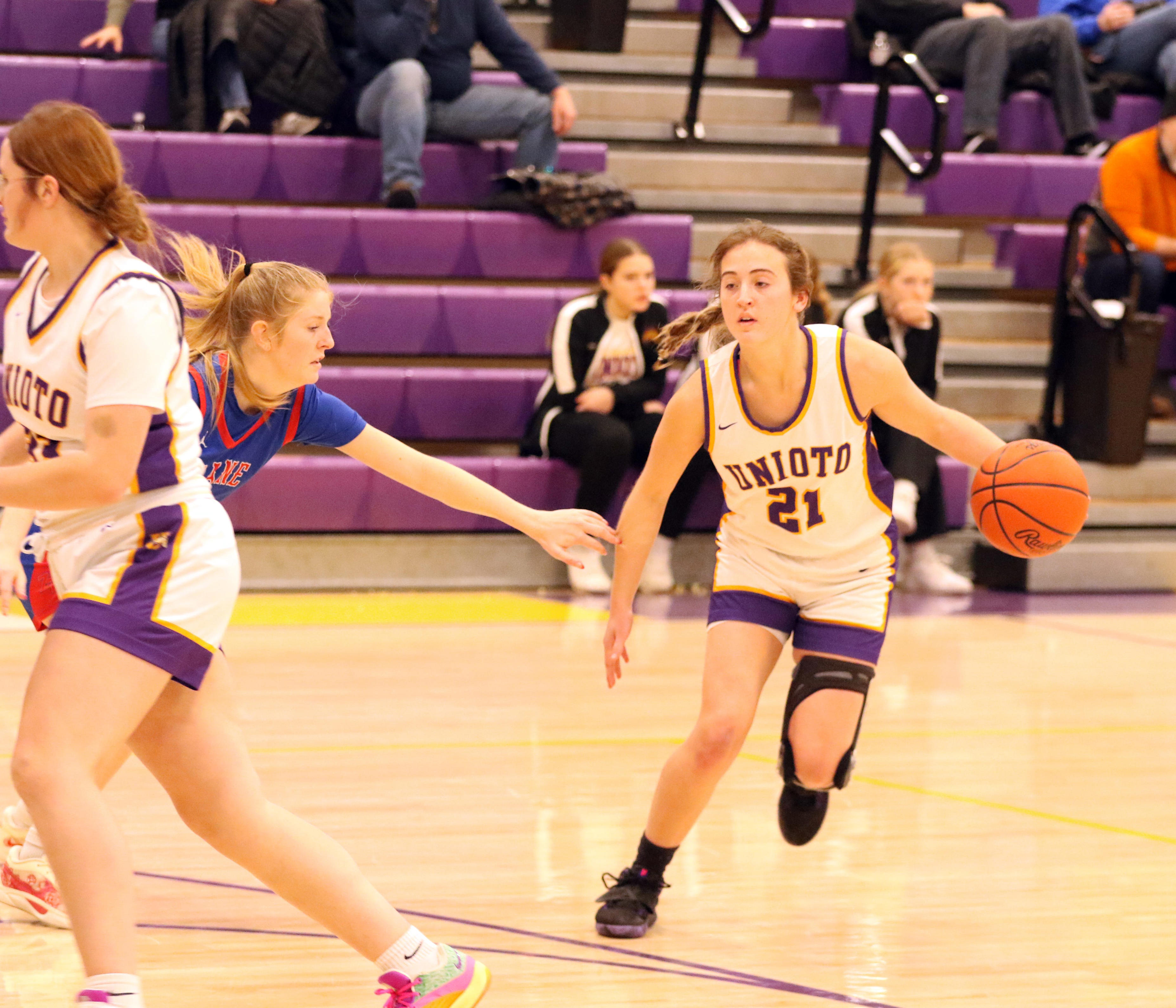 HS roundup: Unioto basketball wins in a blowout, Piketon takes a close ...