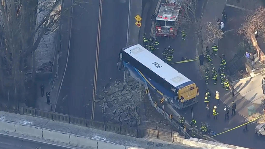 Video shows bus dangling off Bronx overpass after crashing through ...