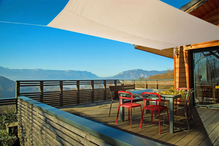 Best shade sails for your garden that are an elegant way to stay out of ...