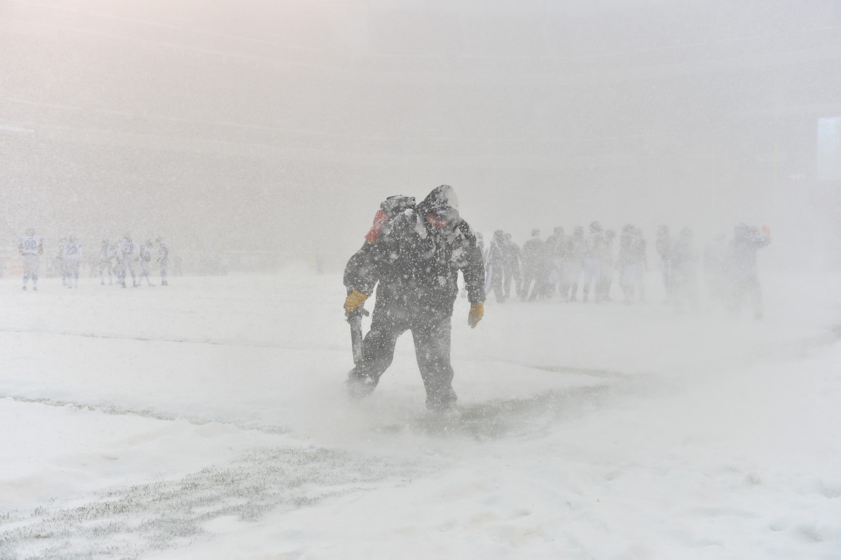 Tributes Are Pouring In After Death Of Iconic U.S. Weatherman